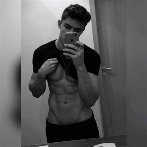 Manu Baumgartner Wiki Yaoi Amino Español Amino