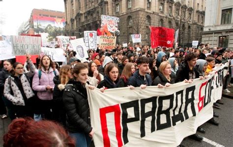 МВнР Белградските протести блокират международния път за Сърбия утре