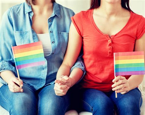 Cine Si De Ce Ajunge Sa Iubeasca Persoane De Acelasi Sex Adspedia