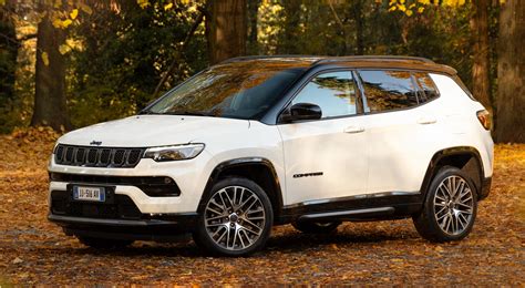 The New Jeep Compass A Plug In Hybrid Suv With Off Road Features Car Division