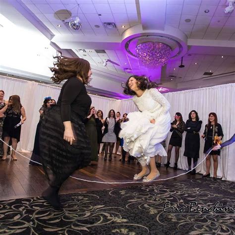 Frum Wedding How Do Large Ultra Orthodox Families Afford So Many