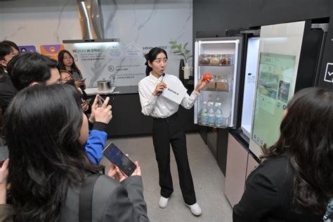 Welcome To Bespoke Ai Event Sketch Korea Samsung Newsroom Global Media Library