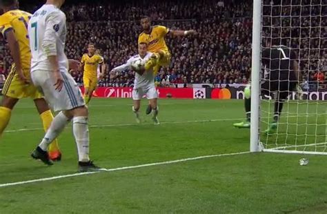 La Moviola Di Real Madrid Juventus Perché Il Rigore Di Benatia Cera