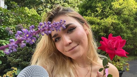 Asmr Doing Your Makeup W Natural Flowers 🌺 🌞 Youtube