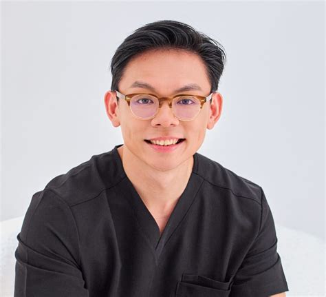 Dr Tay Ze Yun Mount Elizabeth Medical Centre Private Healthcare In Singapore