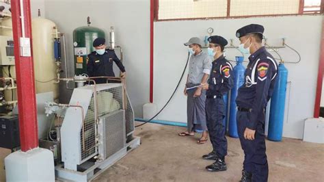 ရခိုင်ပြည်နယ် မောင်တောမြို့ပြည်သူ့ဆေးရုံဝင်းရှိ အောက်ဆီဂျင်စက်ရုံ