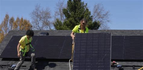 Us Solar Manufacturers Struggle To Meet Soaring Market Demand Usa