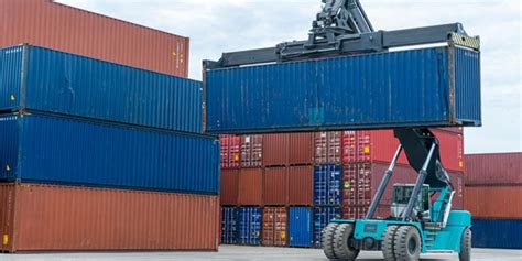 A Complete Guide On How To Move A Shipping Container