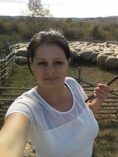 ΖΩΗ ΣΤΟ ΧΩΡΙΟ ΖΩΗ ΣΤΟ ΧΩΡΙΟ Added A New Photo