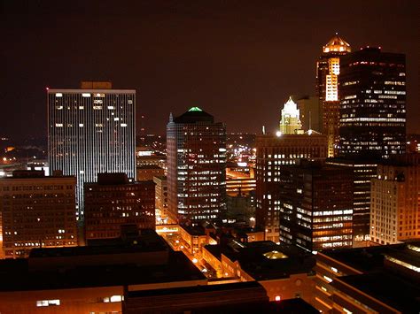 Des Moines Ia Night View Of Downtown From 35th Floor Of The Plaza