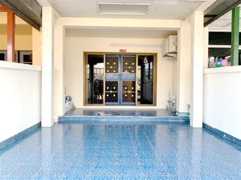 ตลาดน้ำขวัญเรียม ให้เช่าบ้าน พร้อมอยู่ แอร์ 2 ตัว 20ตรว 2นอน 2น้ Ennxo