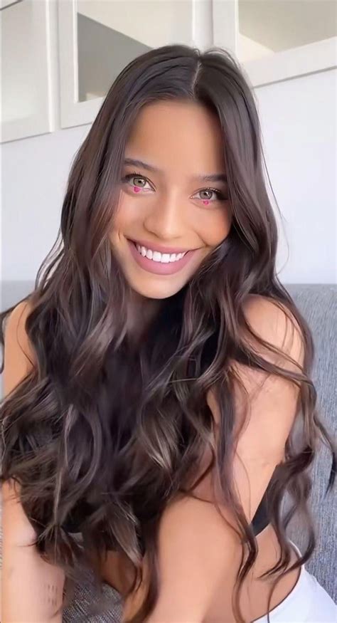 Emilia Mernes Argentinian Singer Rtrueratecelebrities