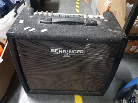 Lot Behringer Guitar Amplifier
