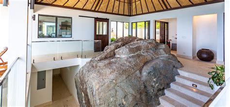 Maxi Cooper Red Coral Properties