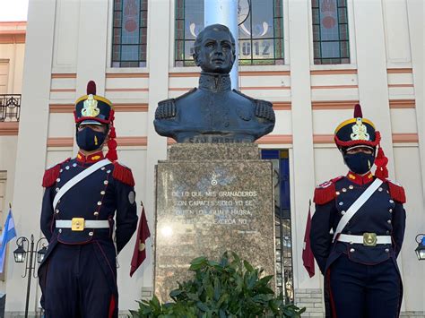 Los Granaderos Homenajearon Al General José De San Martín El Creador Y
