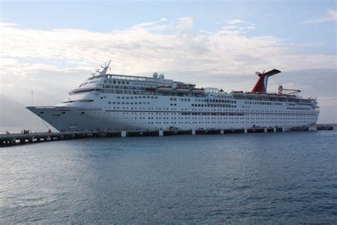 East Side Story La Croisi Re S Amuse