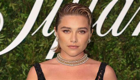 Florence Pugh Wore Sheer Top With No Bra At Paris Fashion Week Photos