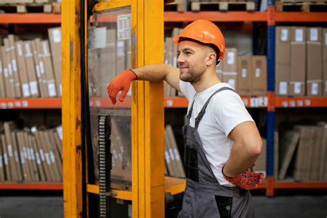 Enhance Workplace Safety With Our Comprehensive Manual Handling Course