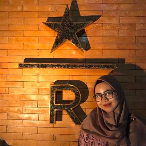 Alifiani Fauzia Medium