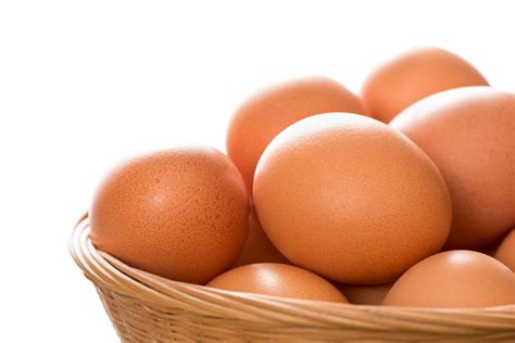 고리 버들 세공 트레이 복사 공간에 갈색 계란의 클로즈업 0명에 대한 스톡 사진 및 기타 이미지 0명 가금류 갈색 Istock