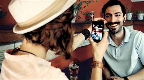 9 Tiny First Date Tips That Basically Guarantee A Second Lisa