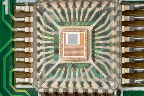 Pattern Inside An Ic Pattern Flux Inside