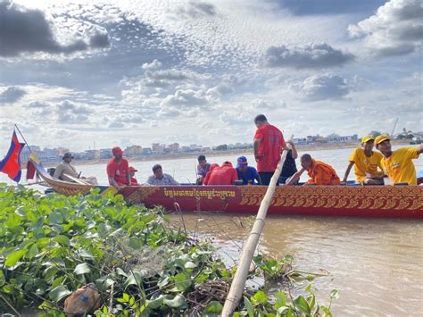កីឡាករ ទូក ង «ខ្មែរក្រោមកម្ពុជាមានជ័យ ប្តេជ្ញាយកជ័យជម្នះ ដើម្បីលើកកម្ពស់កិត្តិនាមខ្មែរក្រោម