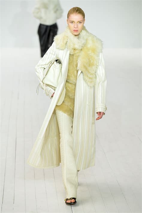Chloé Rtw Fall 2023 [photos]