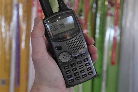 Second Hand Kenwood TH-D7E Dual Band Handheld - Radioworld UK
