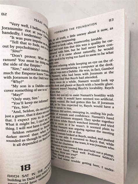 银河帝国5迈向基地英文原版小说 Forward the Foundation英文版科幻小说书 Isaac Asimov艾萨克阿西莫夫进口原版