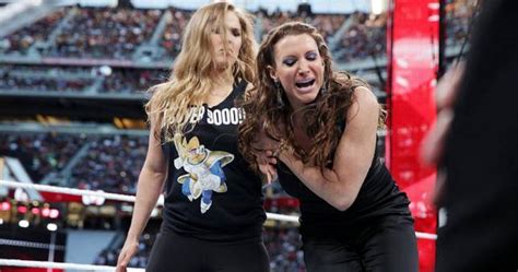 Rumor Wwe Wants Ronda Rousey Vs Stephanie Mcmahon For Wrestlemania