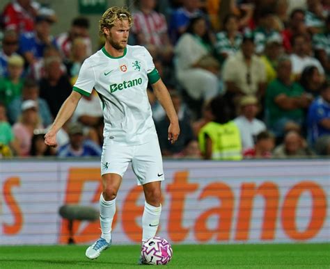Man United Eye Morten Hjulmand Transfer From Sporting