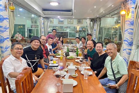 โน้ต เชิญยิ้ม เปิดภาพรุ่นใหญ่รวมตัว โพสต์ซึ้ง คำว่าเพื่อน ไม่มีวันหมดอายุ สยามรัฐ