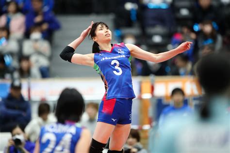 新鍋理沙オフィシャルアスリートカードの予約開始 月バレ com月刊バレーボール