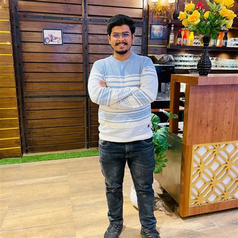 Divyansh Shrivastav Divyanshz • Instagram Photos And Videos