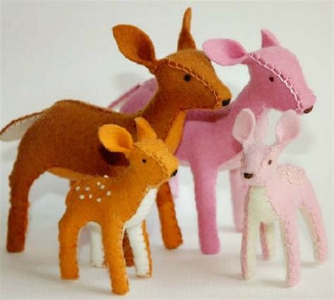 Олень из фетра | ЧУДО ФЕТР | Felt crafts, Felt toys, Felt ornaments
