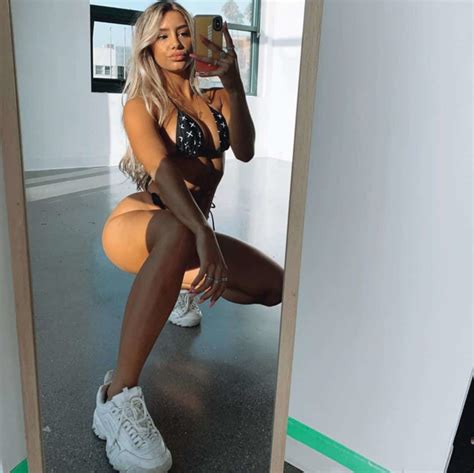 Smoking Hot Mariana Photos Thblog