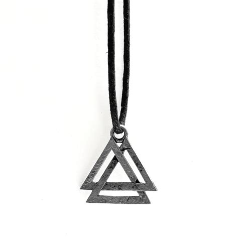 Small Valknut Pendant Uk