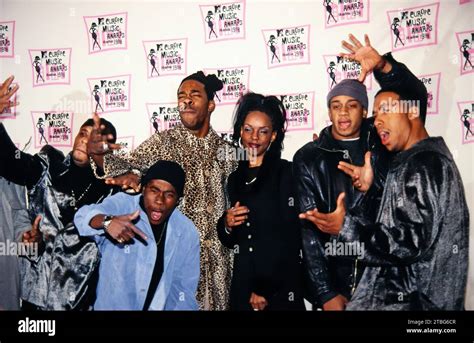 Amerikanischer Rapper Busta Rhymes Und Der Wu Tang Clan Bei Den MTV Europe Music Awards In