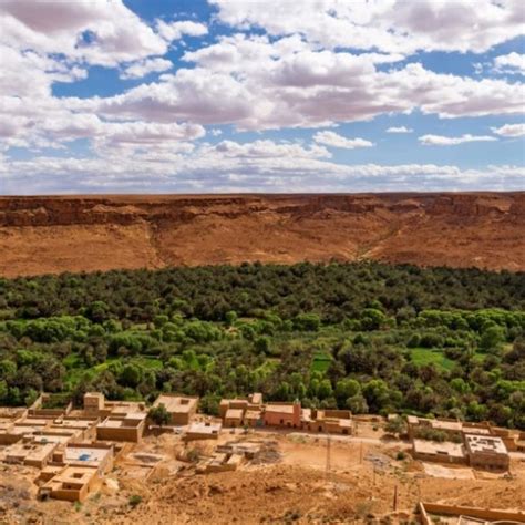 Aistriú Príobháideach Fez Go Errachidia 2025 Tiománaí Príobháideach Maracó