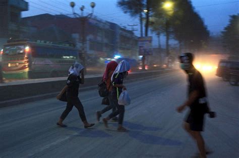 Rumbling Volcano Forces Thousands Of Indonesian Villagers To Leave