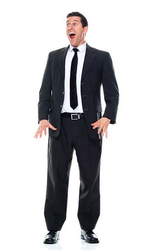 전면보기 전체 길이 1명 성인 잘 생긴 사람 코 카 서 스 남성 젊은 남자 매니저 비즈니스 맨 스탠딩 비즈니스 웨어 슈트 35 39세에 대한 스톡 사진 및 기타 이미지