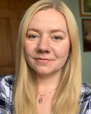 Ellie Luna S Instagram Twitter Facebook On Idcrawl