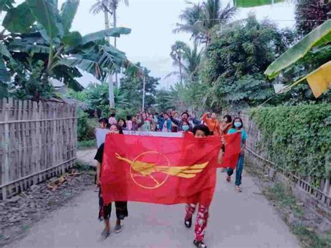 ယင်းမာပင်တွင် ရွာပေါင်းစုံသပိတ်စစ်ကြောင်းနှင့် သွေးမအေးတဲ့ ရွှေနွယ်သွေးသပိတ် ပူးပေါင်း၍ စစ်အာဏာရ