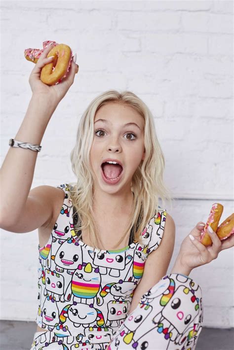Starlet Arcade Cute Jordyn Jones