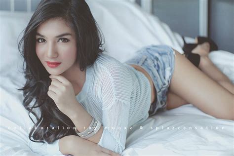 Koleksi Foto Hot Dan Bugil Siva Aprilia ~ Perawan