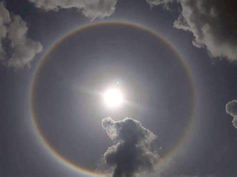 ปรากฏการณ์พระอาทิตย์ทรงกลด เกิดขึ้นได้อย่างไร