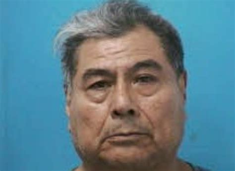 Ужасно Видео сексуального насилия над 10 мальчиками со стороны американского футбольного