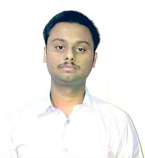 About Akash Modi Medium