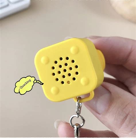 Quacking Duck Keychain With Colorful Lights Fun Portable Stress Anxiety Relief Fidget Toy